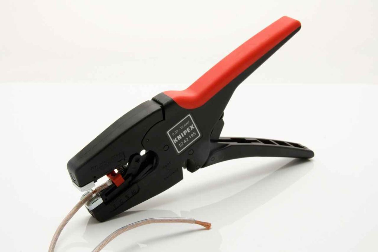 Top 4 Automatic Wire Stripper | Reviews And Buying Guide 2023
